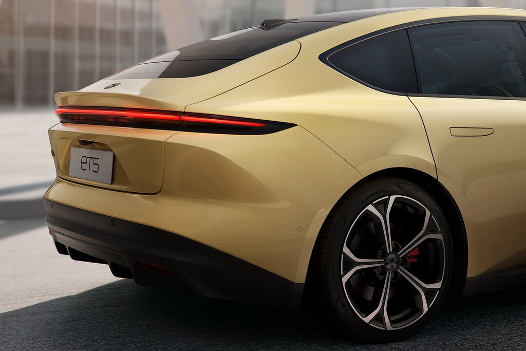 Nio ET5 2021, 2022, 2023, 2024, 2025, седан, 1 поколение технические характеристики и комплектации