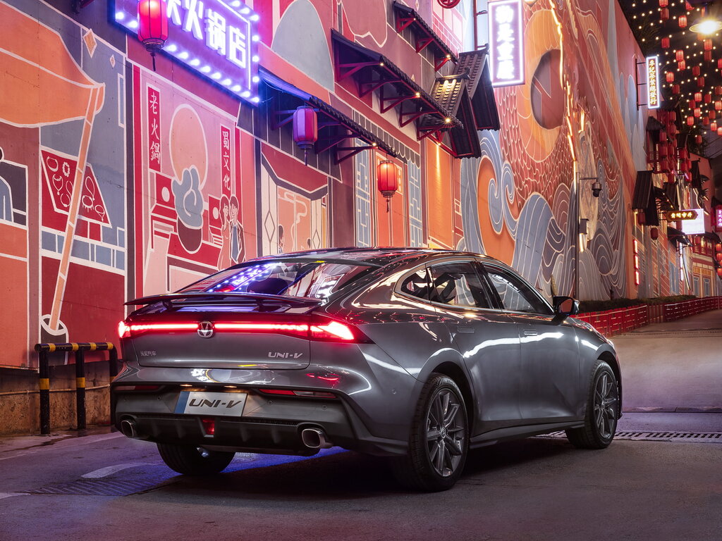 Changan UNI-V 2021, 2022, 2023, 2024, 2025, лифтбек, 1 поколение технические характеристики и ...