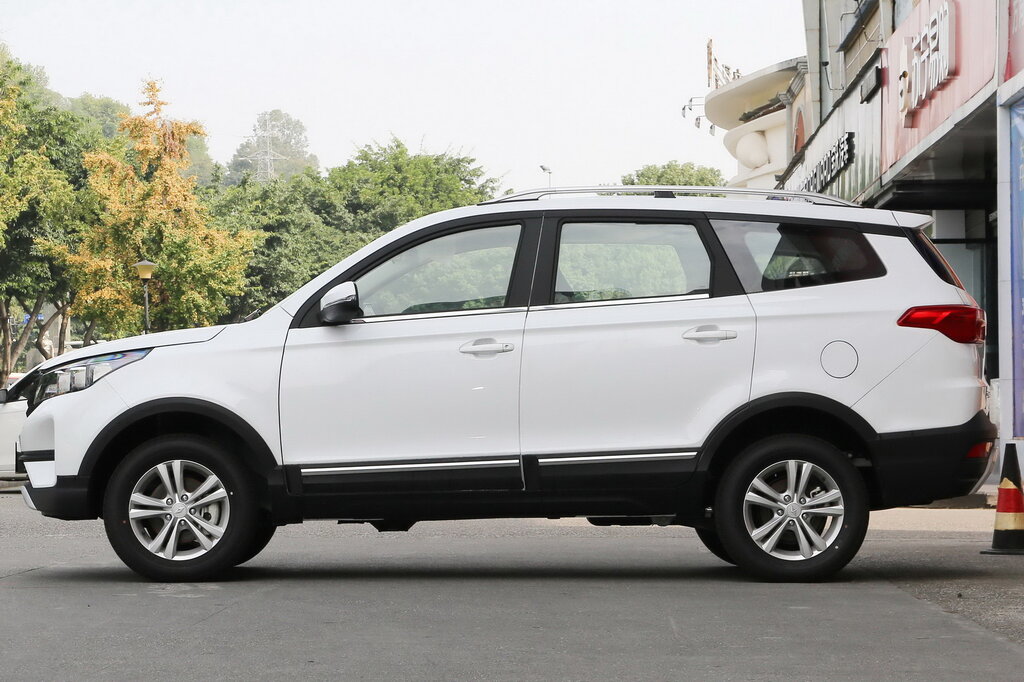 BAIC Ruixiang X3 2022, 2023, 2024, джип/suv 5 дв., 1 поколение технические характеристики и ...