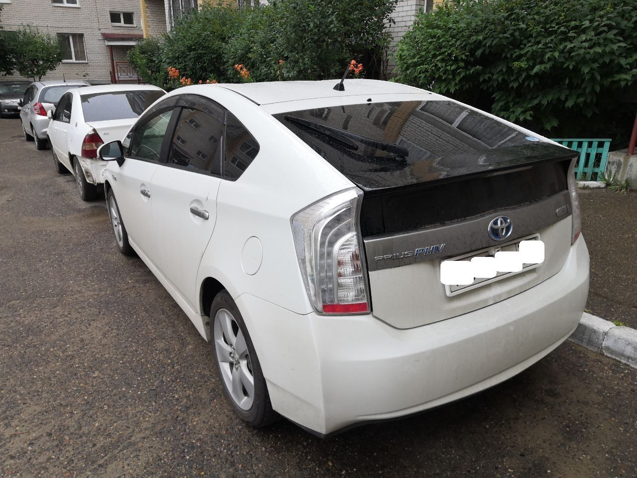 Toyota Prius PHV 2012, 1.8 литра, Всем привет, бензин, вариатор