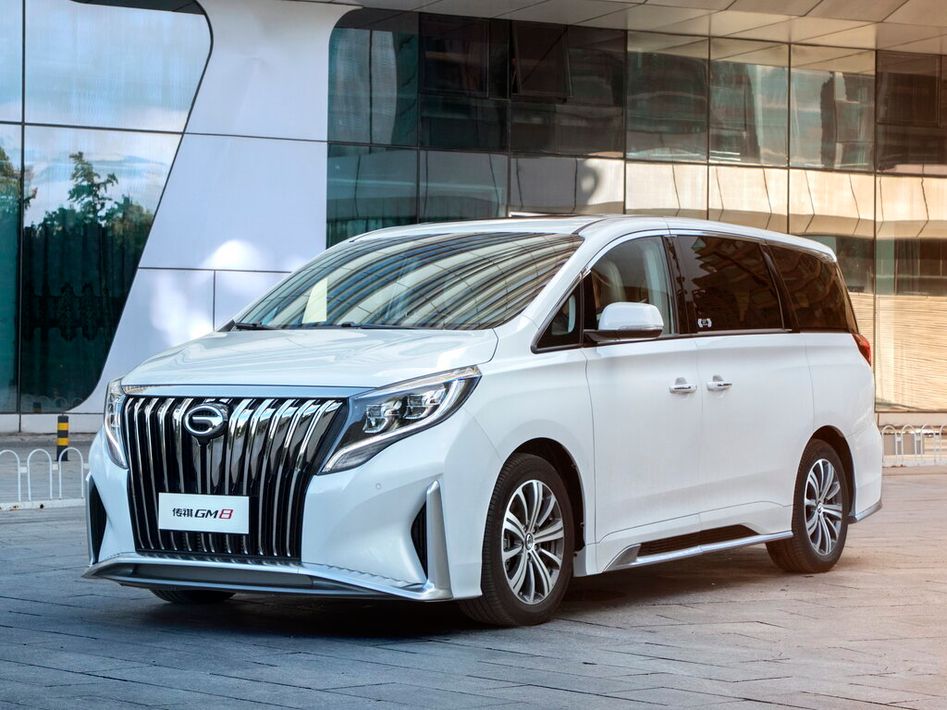 ГАК Трампчи ГМ8 технические характеристики. GAC Trumpchi GM8 комплектации и цены фото