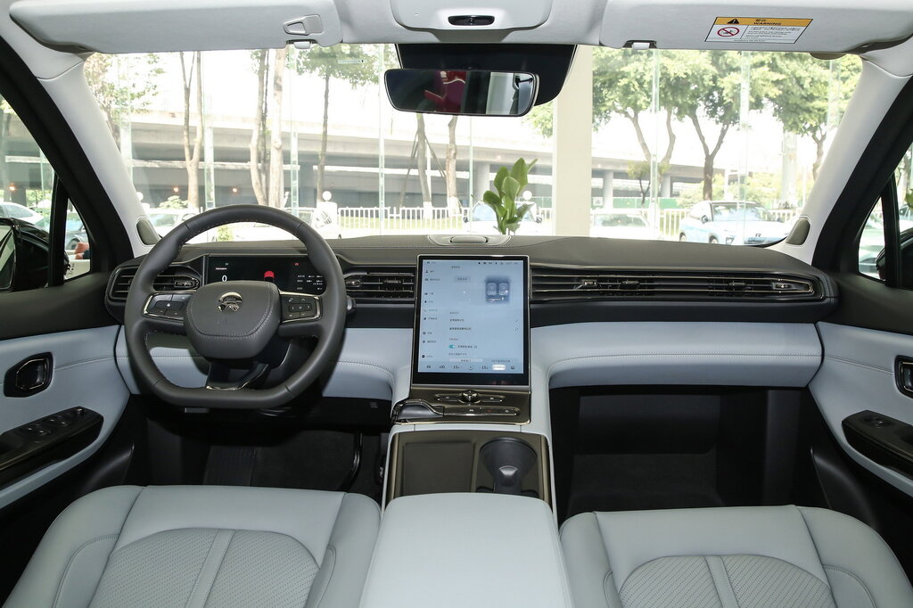 Nio ES6 2018, 2019, 2020, 2021, 2022, джип/suv 5 дв., 1 поколение технические характеристики и ...