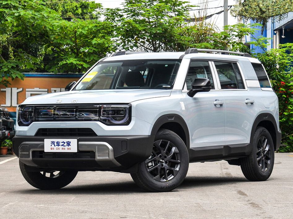 БАИК БЖ 30 технические характеристики. BAIC BJ30 комплектации и цены фото