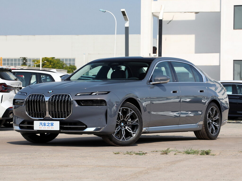 BMW 7-Series 2022, 2023, 2024, 2025, седан, 7 поколение, G70 технические характеристики и ...