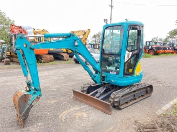 Купить Kubota U-25-3 Мини-экскаватор 2012 года во Владивостоке: цена 1 760 000 руб. - Экскаваторы