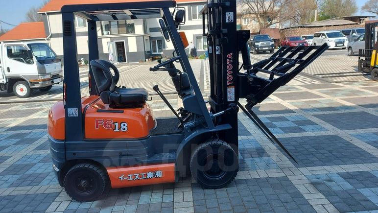 Купить Toyota FG18 Вилочный погрузчик 2016 года в Уссурийске: цена 985 000 руб., бензин - Погрузчики