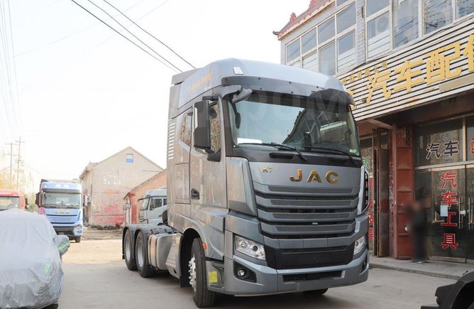 Купить JAC K7 Седельный тягач 2024 года во Владивостоке: цена 9 400 000 руб., дизель - Седельные ...