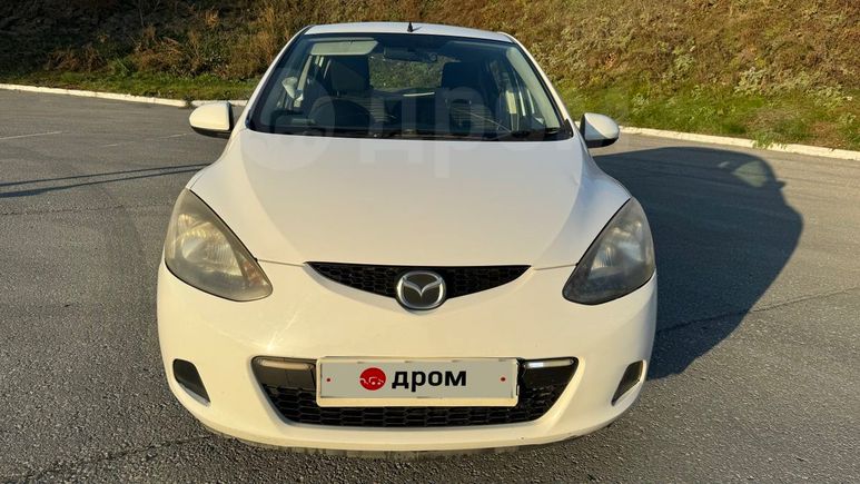 Mazda Demio 2010 года в Новосибирске, Расскажу всё как есть, бензин, коробка автомат, белый ...