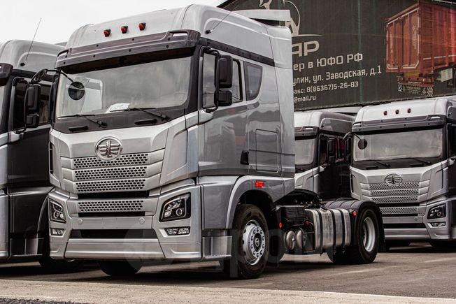 Купить FAW JH6 Седельный тягач 2023 года в Красном Сулине: цена 9 500 000 руб., дизель, автомат ...