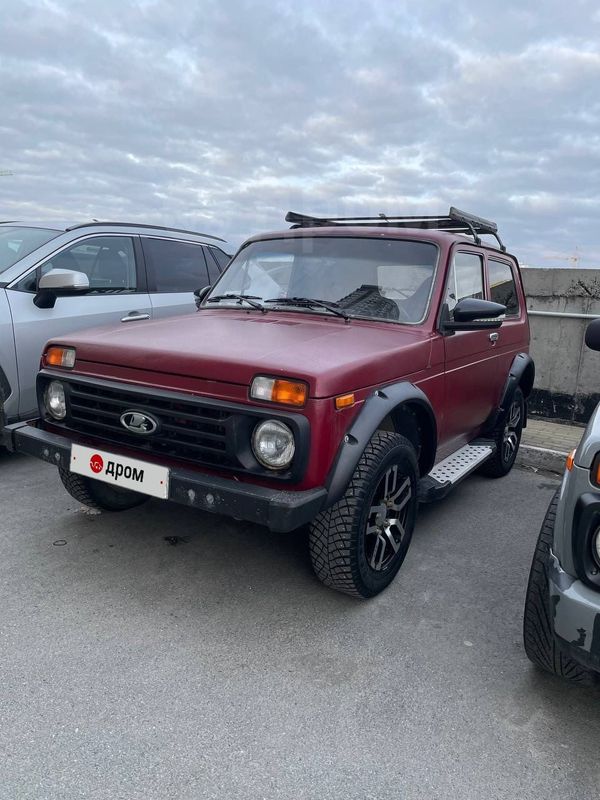 Лада 4x4 2121 Нива 2003 в Сургуте, Машиной владею 4 года, за это время не менял только раздатку ...
